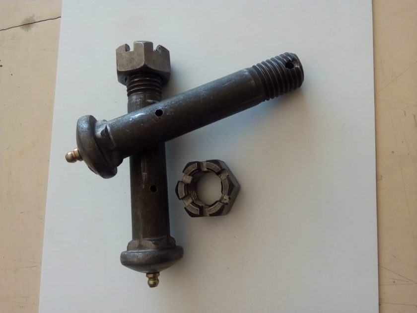 TORNILLO CENTRAL P/ BALANCÍN C/ TUERCA 6,000 LBS DE 7/8" - Agricomercio